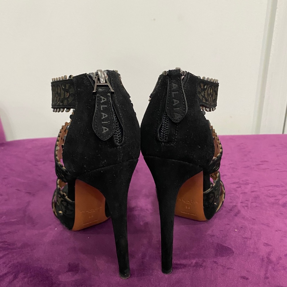 Alaia Suede Cut Out Stiletto Heel - Gem
